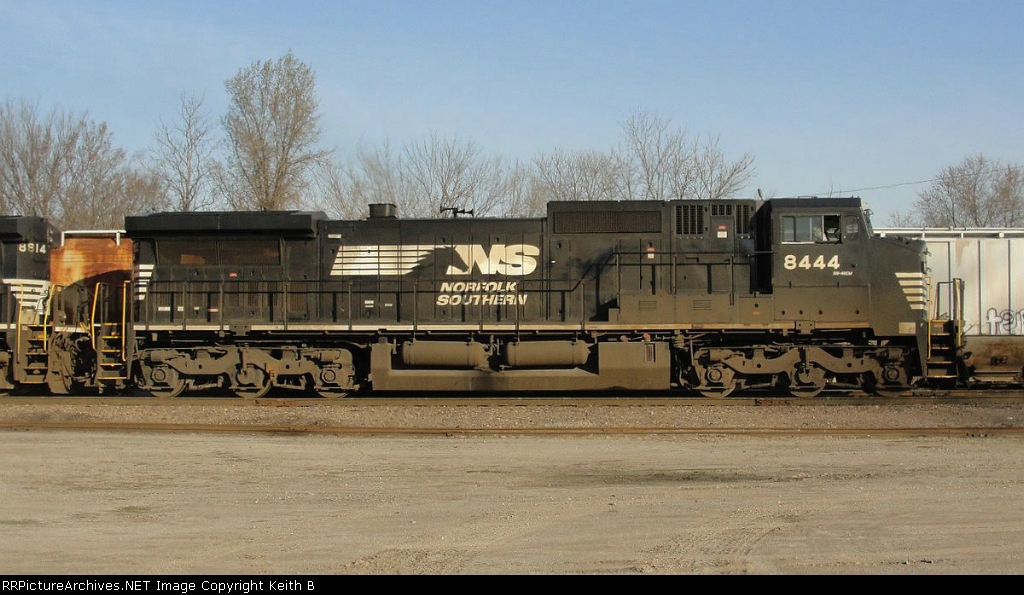 NS 8444